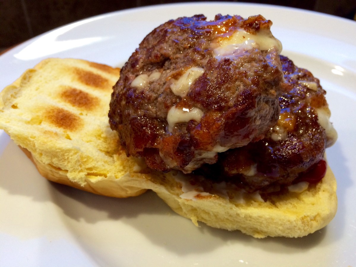 INSIDE-OUT BURGER | Live the Live